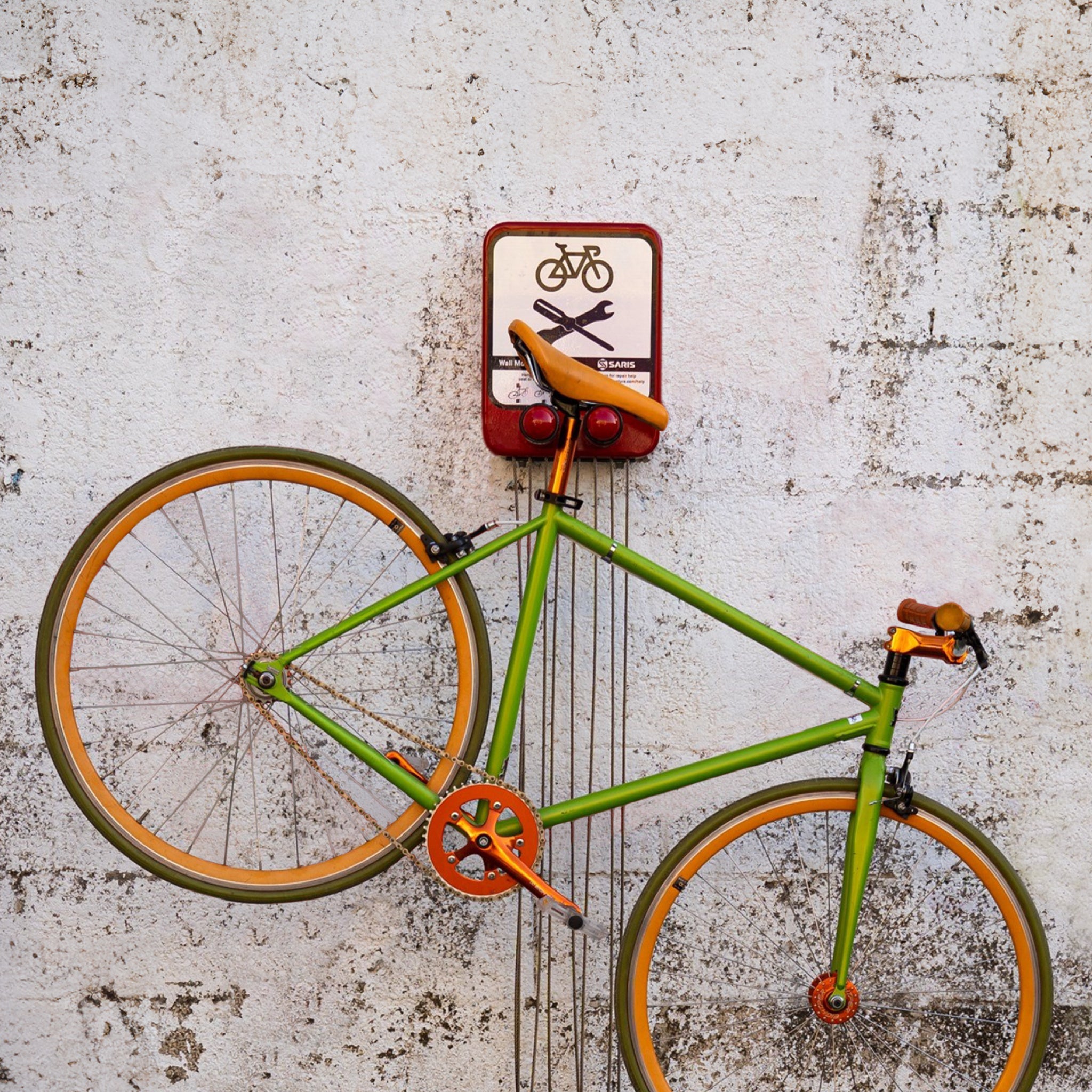 Wall-Mounted Bicycle Maintenance Station for Public Spaces | Saris ...